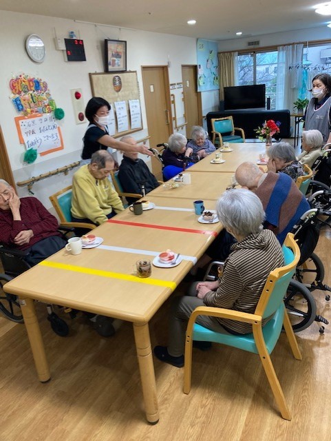 誕生日会｜スタッフブログ｜ALSOK介護株式会社