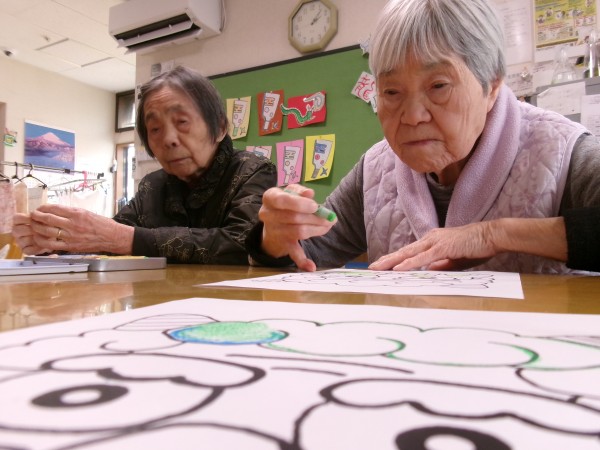 1/28 昼下がり、節分に向けて鬼の塗り絵を致しました！色んな鬼さんが出来ました！私に似てる～！っと笑う利用者様(>_｜スタッフブログ ...