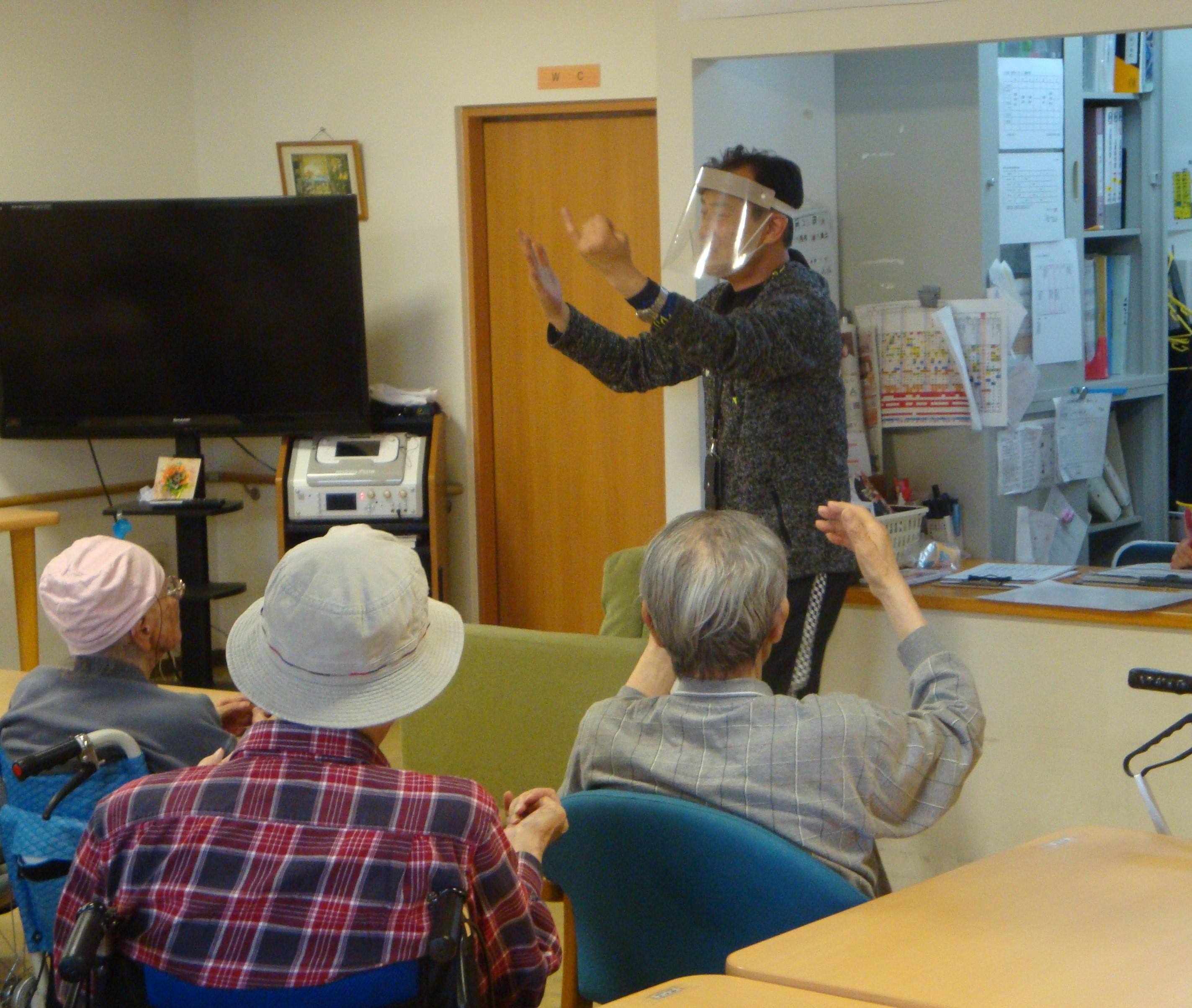 NõA体操(/・ω・)/｜スタッフブログ｜ALSOK介護株式会社