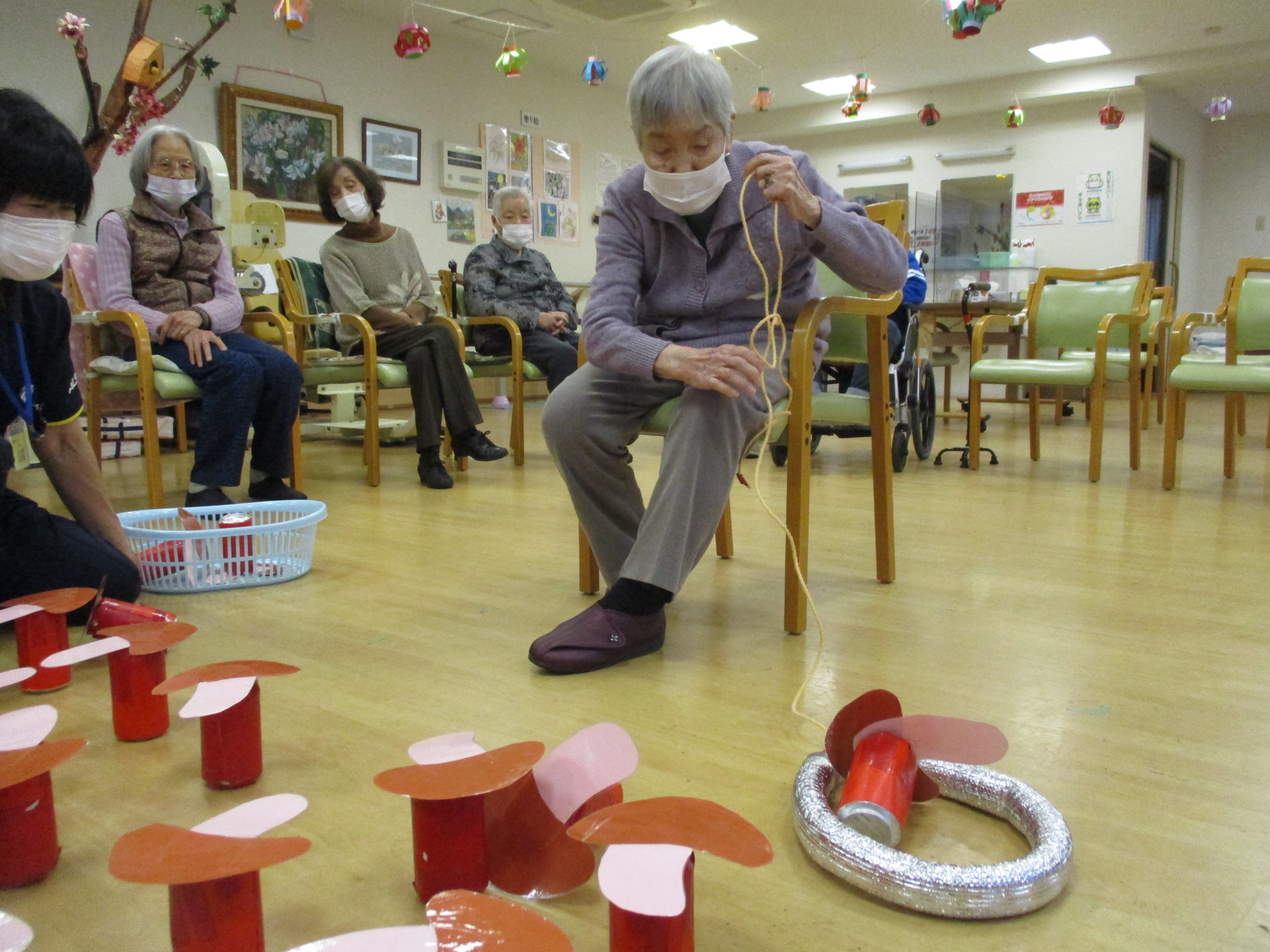 今日の運動レクレーションは『きのこ狩り』です！｜スタッフブログ｜ALSOK介護株式会社