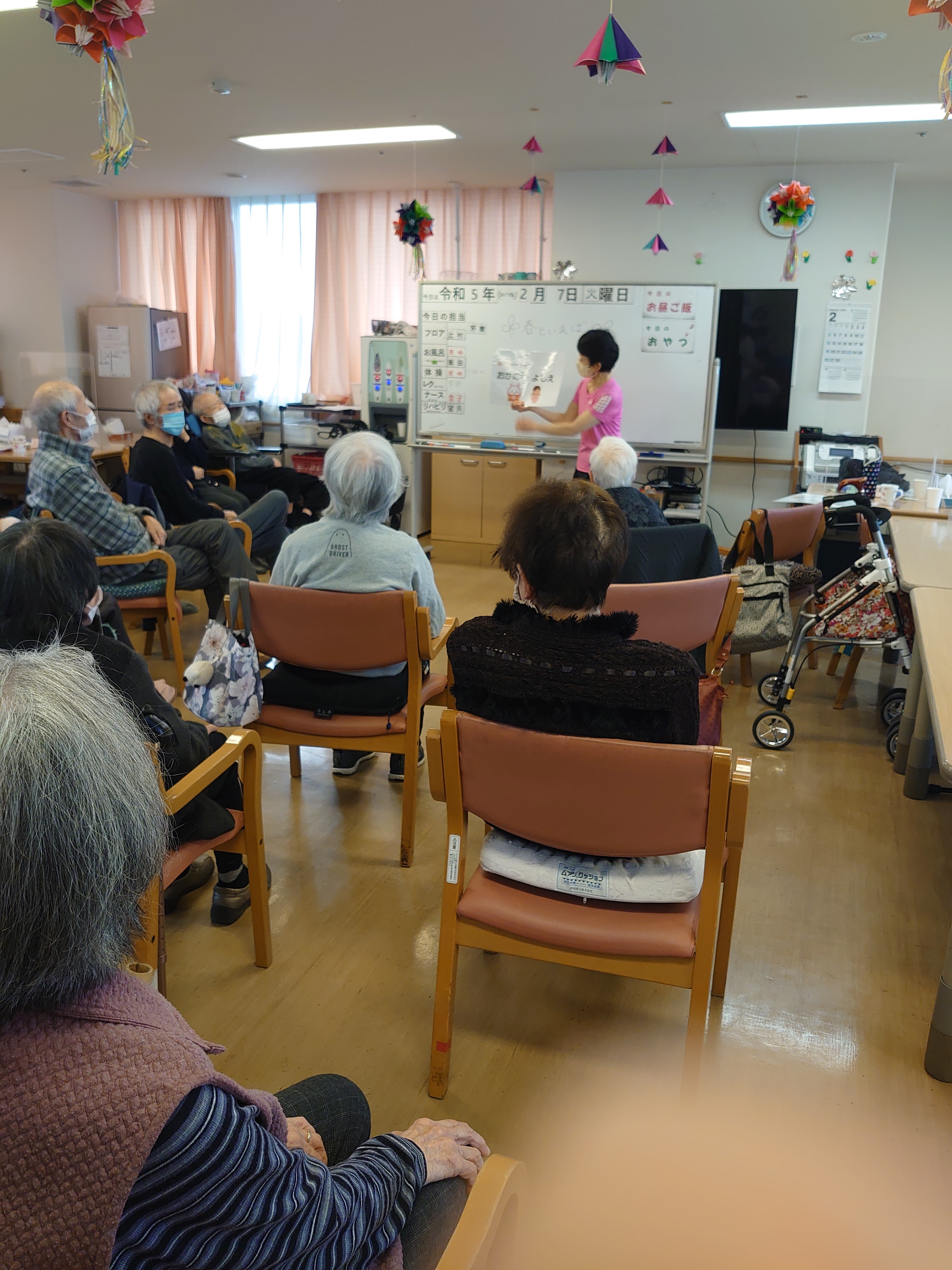 岡庭先生の体操教室☆｜スタッフブログ｜ALSOK介護株式会社