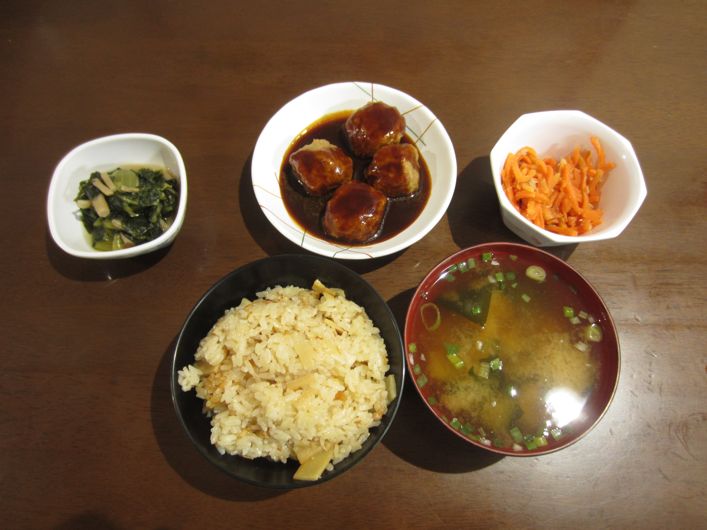 3F 全体レク（炊き込みご飯）｜スタッフブログ｜ALSOK介護株式会社