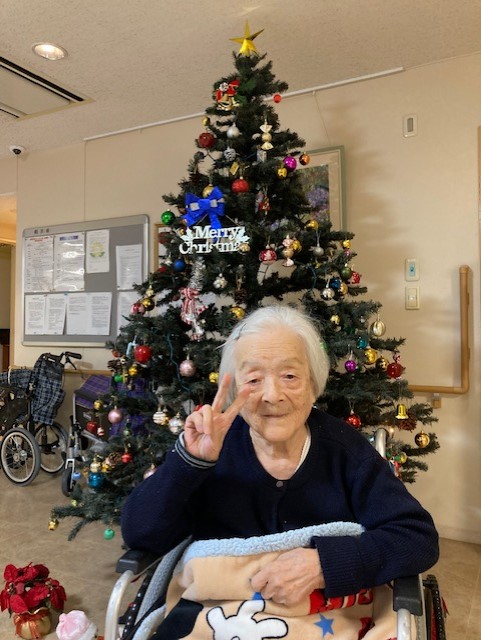 すこや家・川崎明津 巨大クリスマスツリー（⊙o⊙）パート3｜スタッフブログ｜ALSOK介護株式会社