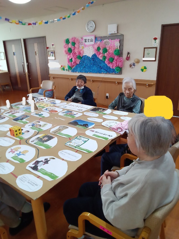 手作り人生すごろくで遊ぼ！｜スタッフブログ｜ALSOK介護株式会社